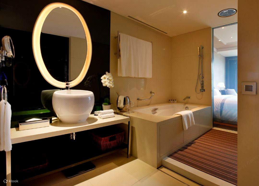 [Member of Global Luxury Boutique Hotels] Hotel Eclat Beijing ...